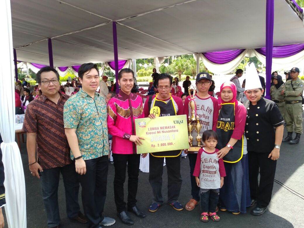 Kebersamaan Keluarga Melalui Sajian Kreasi Mi | Mi Burung Dara